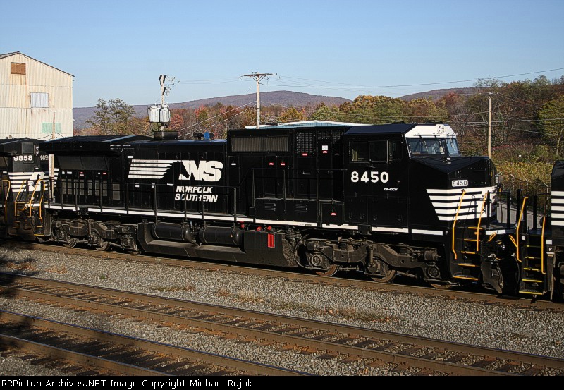 NS 8450